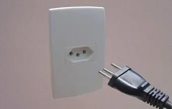 Novas tomadas oferecem mais segurança às instalações | AECweb